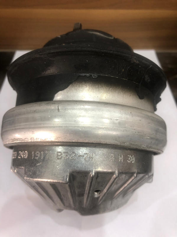 專業雙B零件專賣店賣場 BENZ 2102400117引擎腳(4缸）W202 W210 W203 W211 BOGE | 露天市集 | 全台最 ...