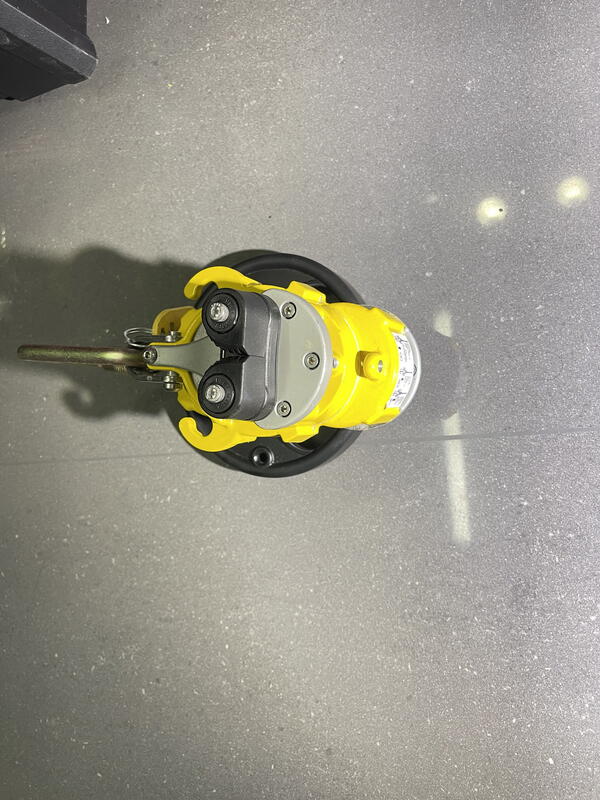 3M DBI-SALA Rollgliss R550 垂降救援設備(近全新) 電升緩降機,電動爬繩機 | 露天市集 | 全台最大的網路購物市集