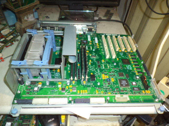 露天二手3C大賣場 HP NetServer LC2000 U3 HR1108 D8520-63000 主機板P3CPU SCSI | 露天 ...