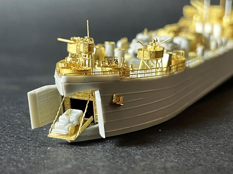 現貨 1/700 Pitroad 美國二戰 LST 戰車登陸艦(2艦入) +精密改造套件(可改成中字號)2套 | 露天市集 | 全台最大的網路購物市集