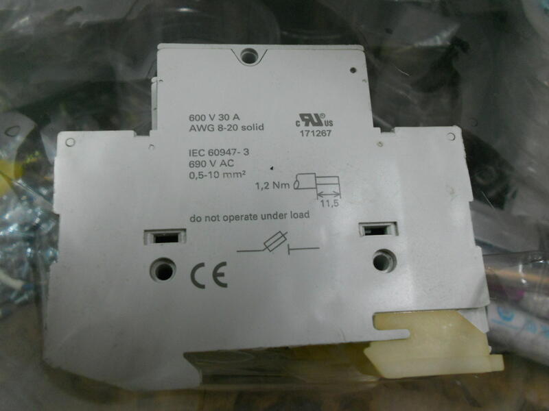 SIEMENS 西門子 3NW7013 陶瓷保險絲座 保險絲尺寸 10*38. 額定電流 32A (D2) | 露天市集 | 全台最大的網路購物市集