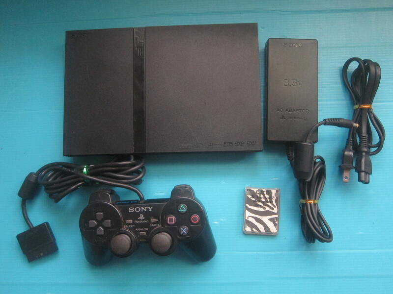PS2 主機一部.型號70007.原機未改 ..加記憶卡. 功能良好 圖片內容為實物 | 露天市集 | 全台最大的網路購物市集