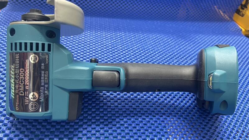 ～工具小妹～Makita 牧田 DMC300 18V 無刷 3吋 迷你切斷機 砂輪機 手持式電鋸 單主機 | 露天市集 | 全台最大的網路購物市集