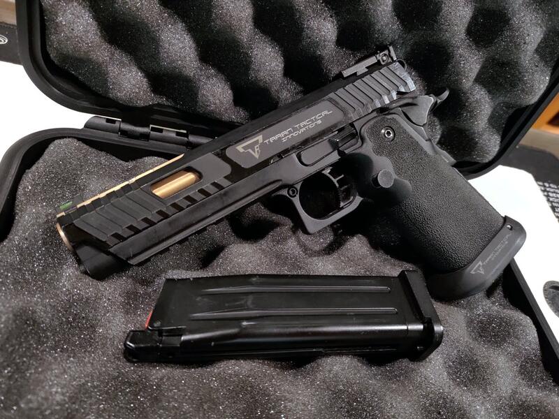 二手寄賣 8成新 EMG AW TTI Combat Master 2011戰鬥大師V2 瓦斯槍 1槍1匣 含槍箱 | 露天市集 | 全台最大 ...
