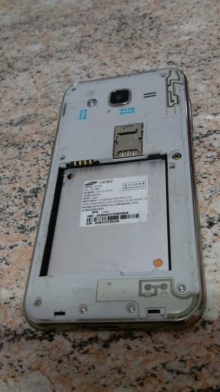 Samsung Galaxy J2(SM-J200Y) 可充電.可開機.螢幕破.商品如圖.零件機販售.售出不退 | 露天市集 | 全台最大的 ...