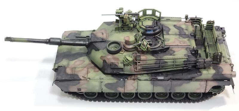 (代售~接單訂作) 國軍 1/35 M1A2T 主力戰車 (玻璃/壓克力框另購~) | 露天市集 | 全台最大的網路購物市集