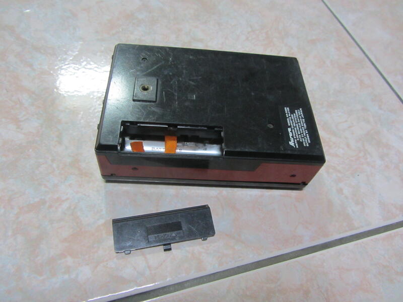 不知名日制老式收音機隨身聽AR-3005 只能聽電台(故障)(B) | 露天市集 | 全台最大的網路購物市集