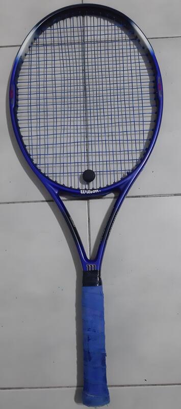 少用很新的Wilson Hammer System 7.2 Tennis Racket，4 1/4握把 | 露天市集 | 全台最大的網路購物市集