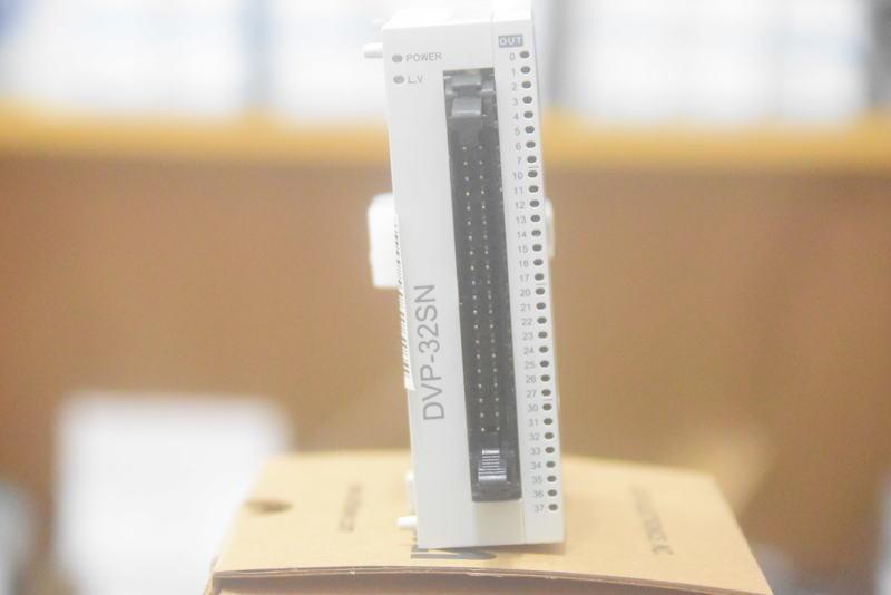 台達 PLC DVP32SN11TN S型擴充 排針式輸出 32點輸出 | 露天市集 | 全台最大的網路購物市集