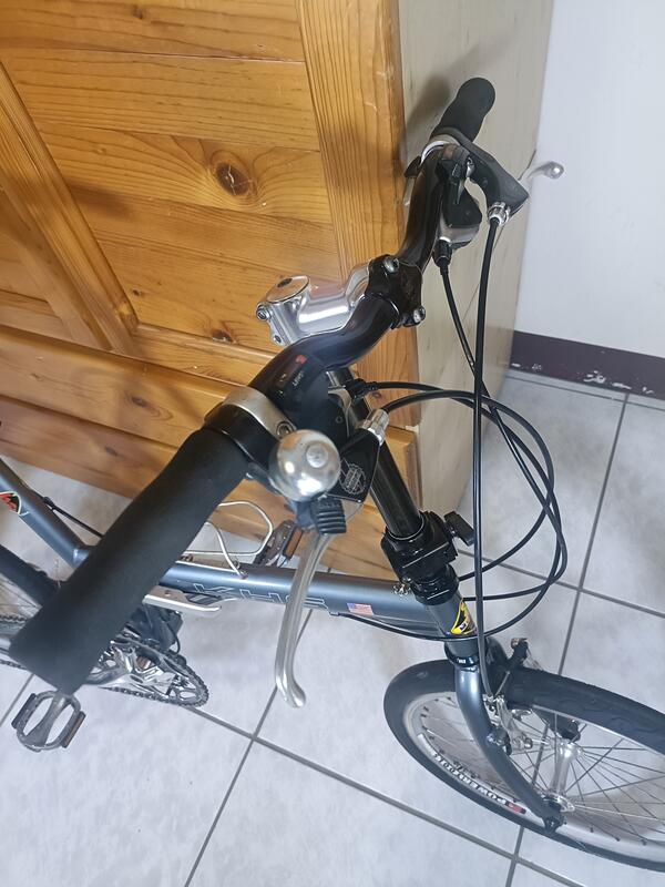 KHS 功學社 F20 - T2 -軟尾巴小折-Shimano16速-8成5新-非 DAHON GIANT 鳥 t3 | 露天市集 | 全台最大的網路購物市集