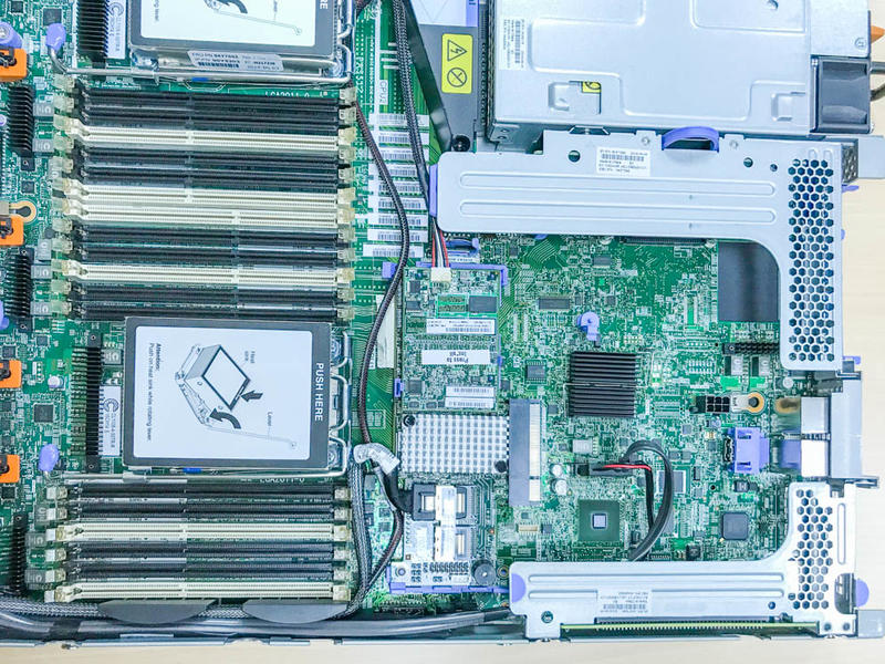 IBM System x3550 M4 帶12核心 CPU 準系統 Server | 露天市集 | 全台最大的網路購物市集