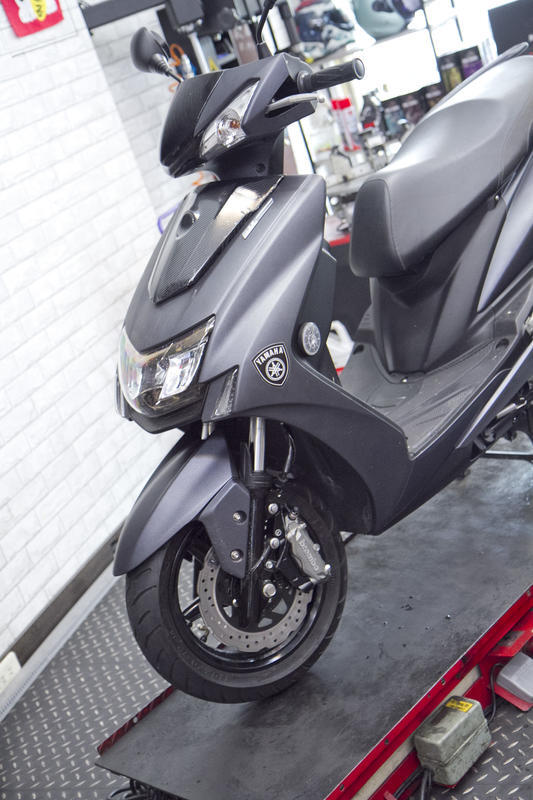 AK550 左邊 卡鉗 BREMBO 輻射卡鉗 灰色 黑色 FORCE SMAX BWSR 五代勁戰 孔距100MM | 露天市集 | 全台最大的網路購物市集