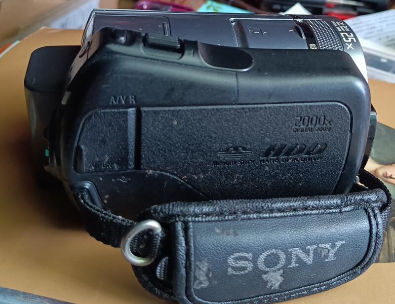 SONY索尼DCR-SR85硬碟式60GB數位攝影機~單機+1電池 ~ 二手 | 露天市集 | 全台最大的網路購物市集