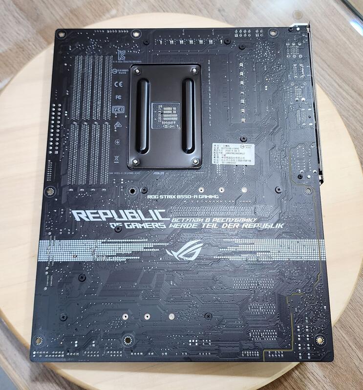 【免運】保內盒裝美品 ASUS ROG STRIX B550-A GAMING AM4 Ryzen 主機板 | 露天市集 | 全台最大的網路購物市集