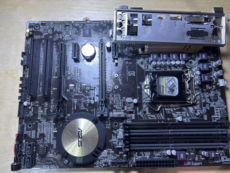 6.7 代 華碩 Z170-P M.2 1151 腳位 (板子乾淨) (附擋板請看第4張圖) , | 露天市集 | 全台最大的網路購物市集