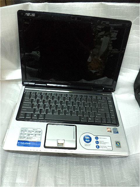 露天二手3C大賣場 ASUS F80S 14吋雙核心筆電 win7 ASUS OEM序號 品號 8007 | 露天市集 | 全台最大的網路購物市集