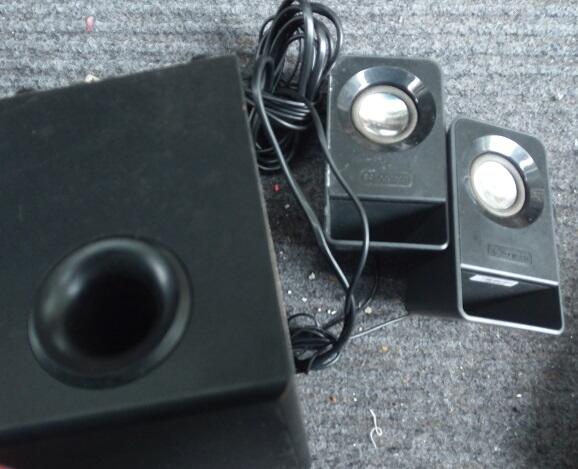 二手logitech 羅技S-00143多媒體音箱機插孔(初步測試有聲音輸出歡迎自取 | 露天市集 | 全台最大的網路購物市集