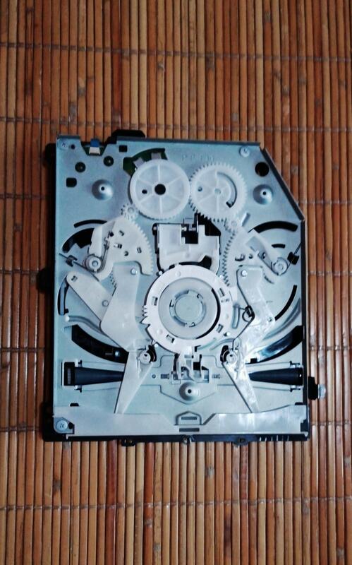 SONY PS4主機 1000 1007 1100 1107型 原廠光碟機 光驅 BD藍光光碟機 | 露天市集 | 全台最大的網路購物市集
