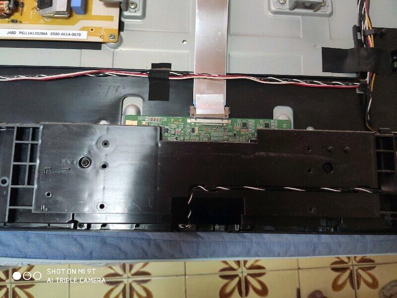 JVC 48吋液晶電視型號J48T 面板破裂全機拆賣 | 露天市集 | 全台最大的網路購物市集