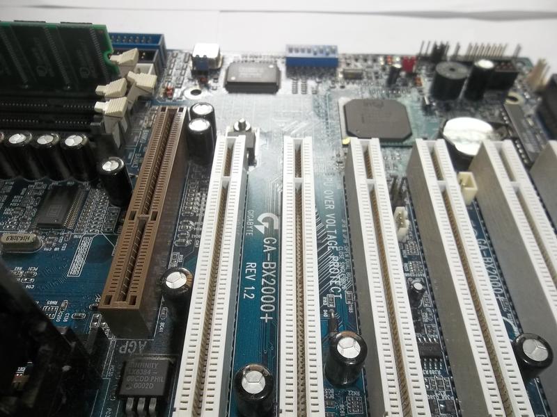 技嘉主機板,GA-BX2000+,P3-600CPU,256M記憶體,1組ISA,6組PCI,良品 | 露天市集 | 全台最大的網路購物市集