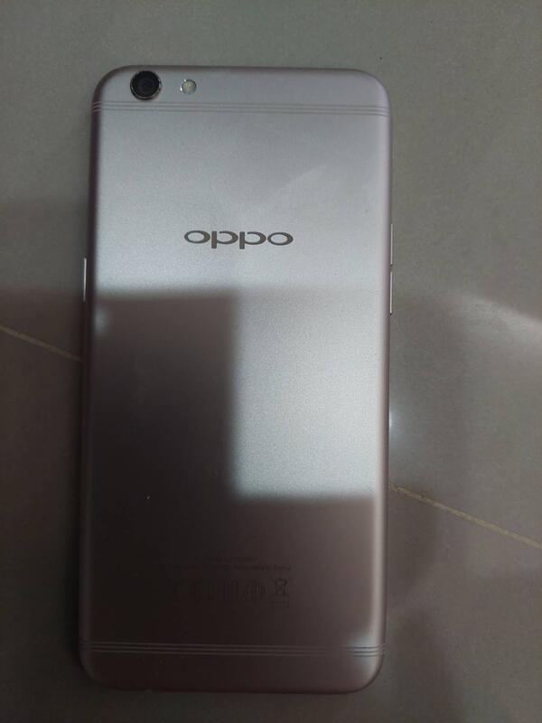 全新手機 OPPO R9TM (R7323) 4+32GB 黑 上方不慎裂了 | 露天市集 | 全台最大的網路購物市集