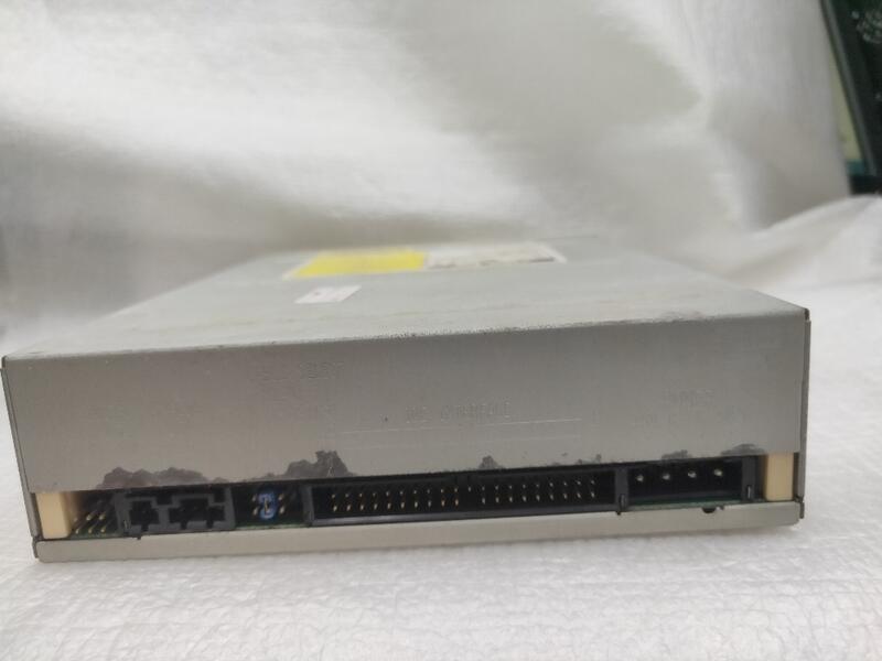 【電腦零件補給站】ASUS CRW-1610A 16x10x40 CD-RW 光碟機 IDE介面 | 露天市集 | 全台最大的網路購物市集