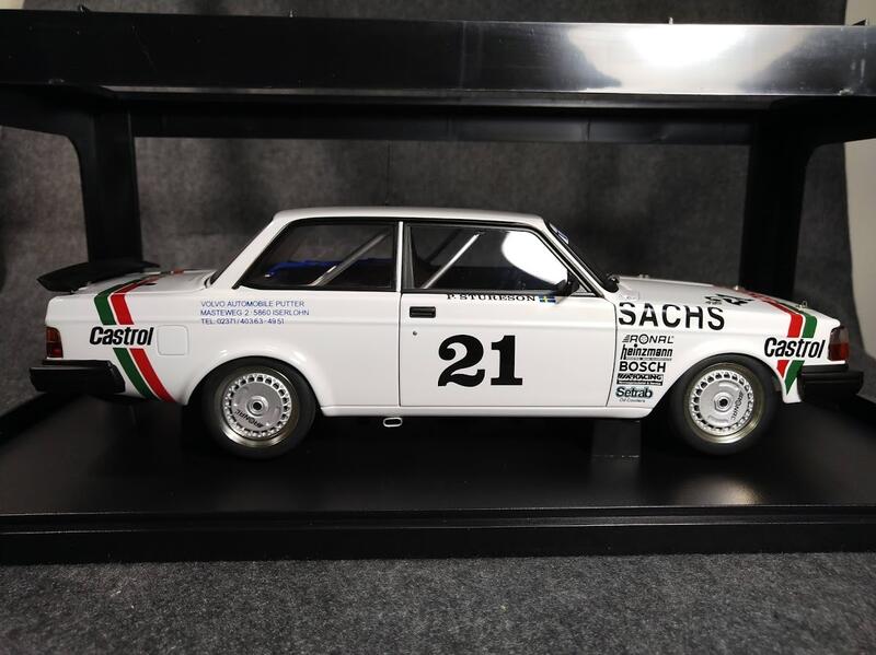 Autoart 1/18 P. Stureson Volvo 240 Turbo DTM 1985 #21 | 露天市集 | 全台最大的網路購物市集