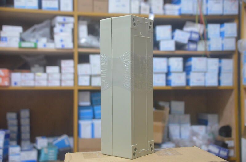 五穴開關盒 BOX305、BOX-225 5孔 五孔開關盒 5穴. | 露天市集 | 全台最大的網路購物市集