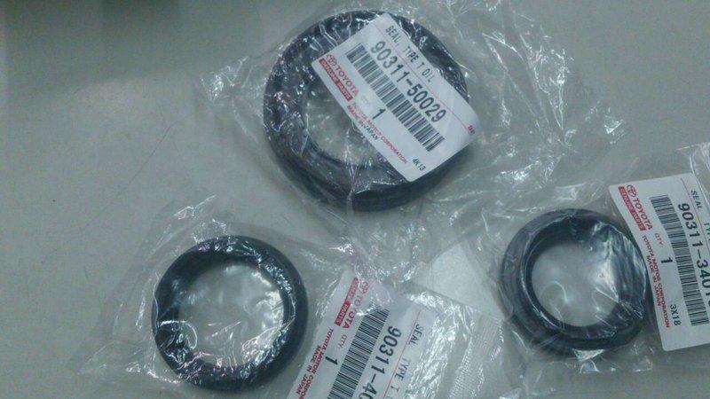 TOYOTA 正廠 傳動軸油封 TERCEL COROLLA VIOS PREVIA RAV4 AVALON 詢問區 | 露天市集 | 全台最 ...