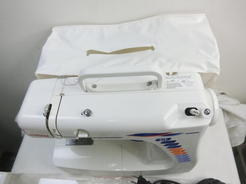 xx 極新JANOME 車樂美 HF107小型縫紉機 | 露天市集 | 全台最大的網路購物市集