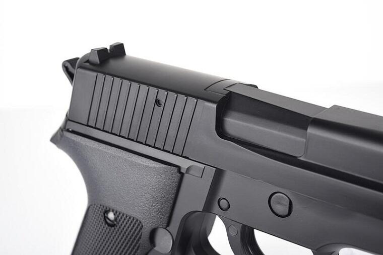 【楊格玩具】現貨~ KWC P226 空氣短槍 彈簧壓縮 空氣槍 ABS 黑色 KWC KA-15 | 露天市集 | 全台最大的網路購物市集