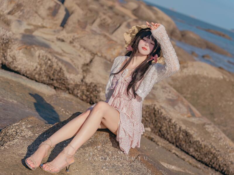 咬一口兔娘ovo「鄰家小妹&日不落」｜62P+1V｜推特｜福利姬｜角色扮演｜絲襪｜足控｜戀足｜美腳｜腳底｜電子寫真 | 露天市集 | 全台最大的網路購物市集