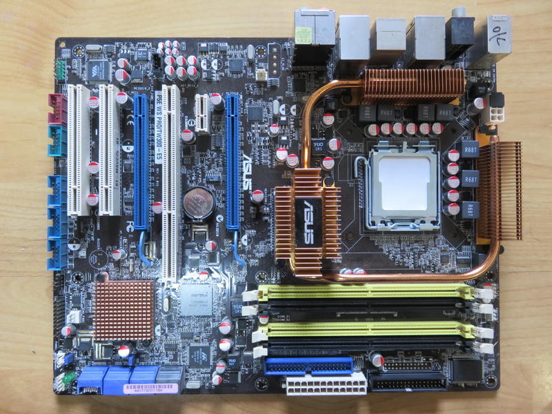 A.P5/S775主機板-華碩P5E WS PRO/TW300-E5工作站WI1520 SATA DDR2 直購價880 | 露天市集 | 全 ...