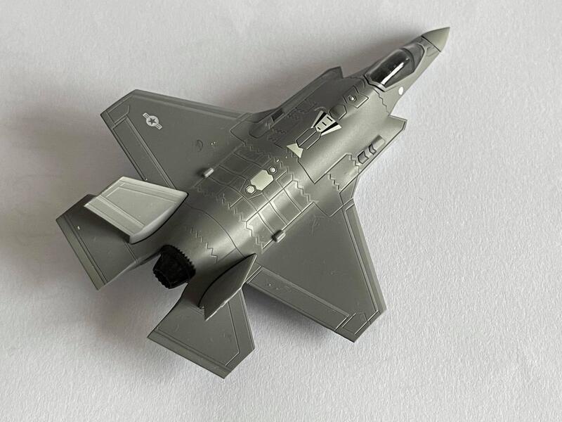 1/144 戰機 F-35A 閃電 II 美國空軍!!國軍未來裝備 日本進口 成品沒有紙盒膠盒說明書 不須水貼!! | 露天市集 | 全台最大的網路購物市集