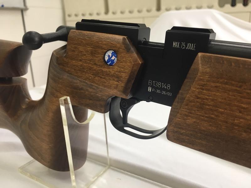 //空氣槍//捷克國營槍廠 Česka zbrojovka 經典空氣槍 CZ 200T 4.5mm ISSF認證競技用槍 | 露天市集 | 全 ...