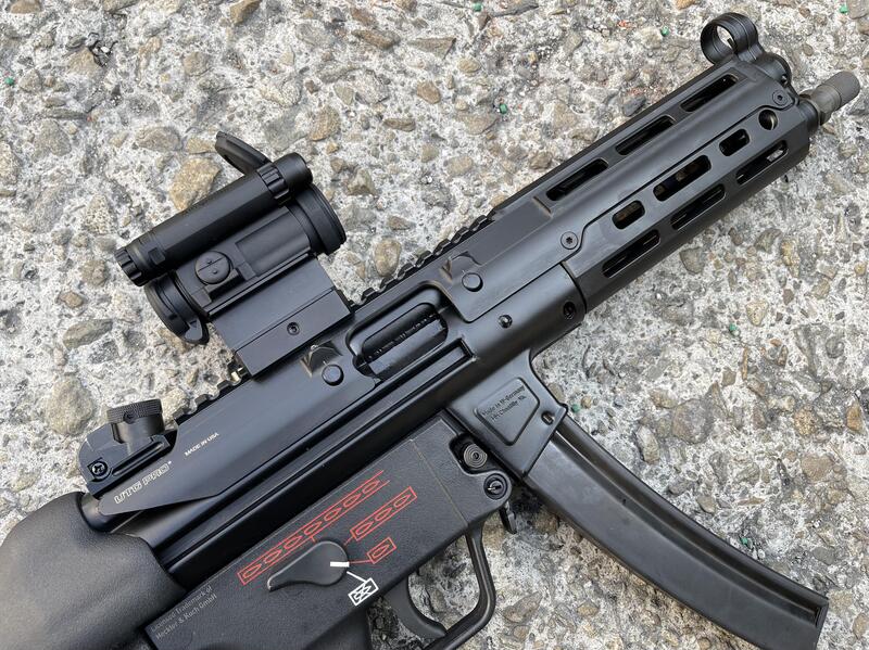 真品 UTG PRO MP5 Monolithic 護木 M-LOK 黑色 FOR VFC MP5A4 GBB 瓦斯槍 | 露天市集 | 全台 ...
