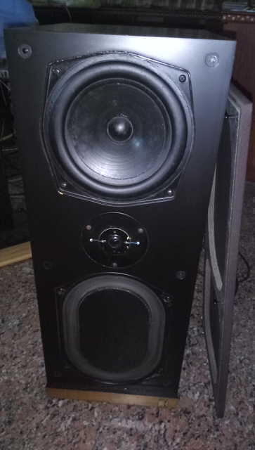 代售胡桃木色KEF Calinda SP1053 | 露天市集 | 全台最大的網路購物市集