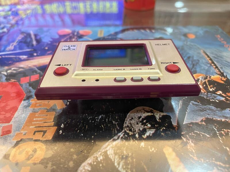 任天堂 Nintendo Game & Watch HELMET CN-07 禍從天降 初代掌機 遊戲機 | 露天市集 | 全台最大的網路購物市集