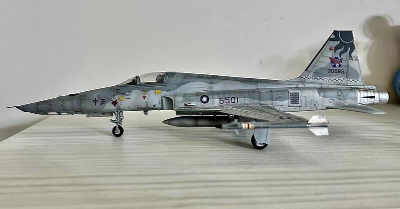 1/48 RF-5E(已售出) | 露天市集 | 全台最大的網路購物市集