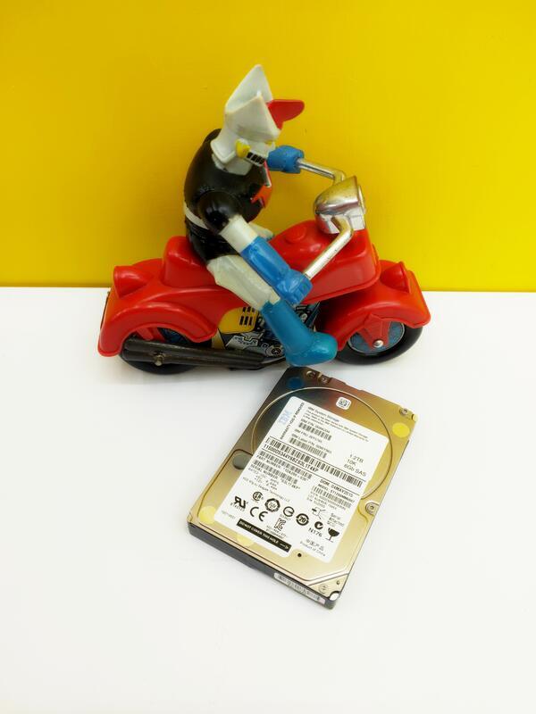 IBM 00Y5765 SAS 2.5 6G 10K 1.2TB | 露天市集 | 全台最大的網路購物市集