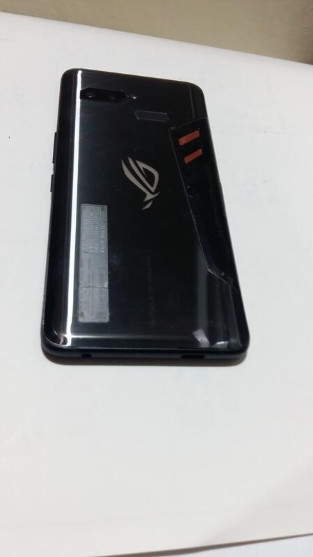 ASUS ROG Phone Z01QD ZS600KL 128GB ~功能正常使用 螢幕裂一痕~新北市歡迎自取 | 露天市集 | 全台最大的 ...
