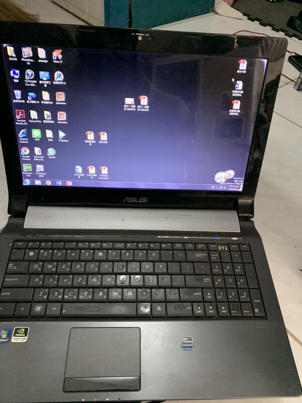 ASUS(NBE1)華碩N53S 可充電.可開機...螢幕目測未破，商品如圖零件機販售，售出不退 | 露天市集 | 全台最大的網路購物市集