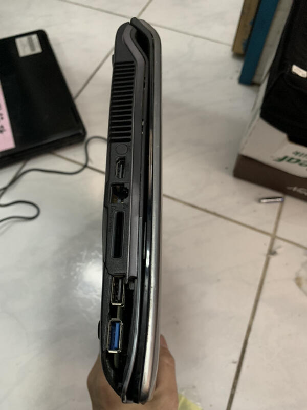 ASUS(NBE1)華碩N53S 可充電.可開機...螢幕目測未破，商品如圖零件機販售，售出不退 | 露天市集 | 全台最大的網路購物市集