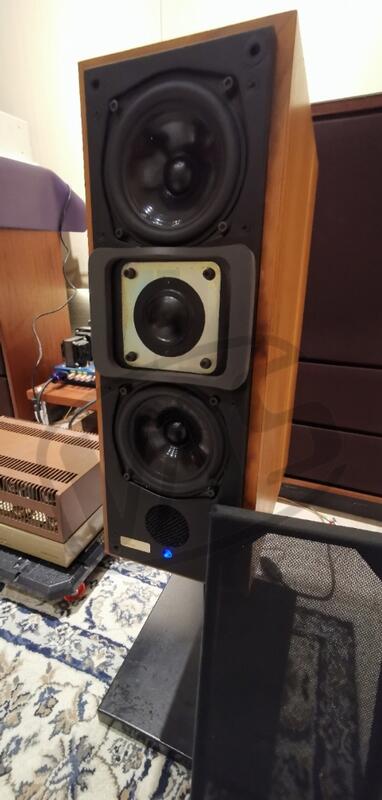 英國貴族聲Meridian M2錄音室用監聽主動喇叭真電子分音3單體內建2擴大機低音70瓦高音35瓦平衡輸入有使用痕跡已 | 露天市集 | 全 ...