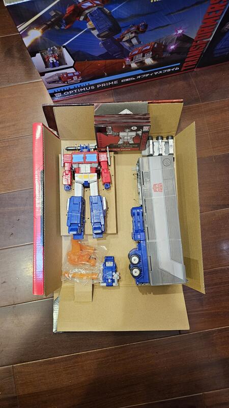 已開盒 日版 TAKARATOMY 變形金剛 SS-142 柯博文 含貨櫃 | 露天市集 | 全台最大的網路購物市集