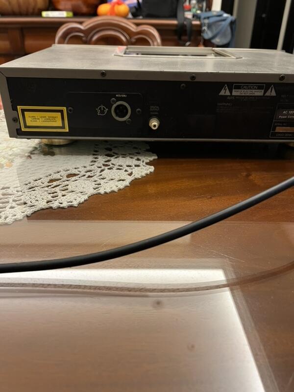 CEC TL-5100 日本高級CD轉盤同軸及平衡數位輸出（無光纖輸出）無遙控器 | 露天市集 | 全台最大的網路購物市集