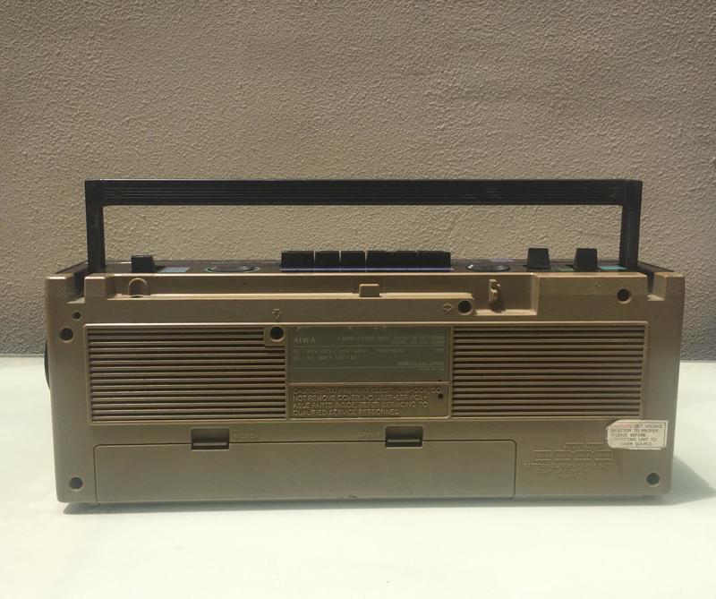 AIWA CS-200早期收錄音機 手提音響 愛華 日本製 (已售出，勿下標) | 露天市集 | 全台最大的網路購物市集