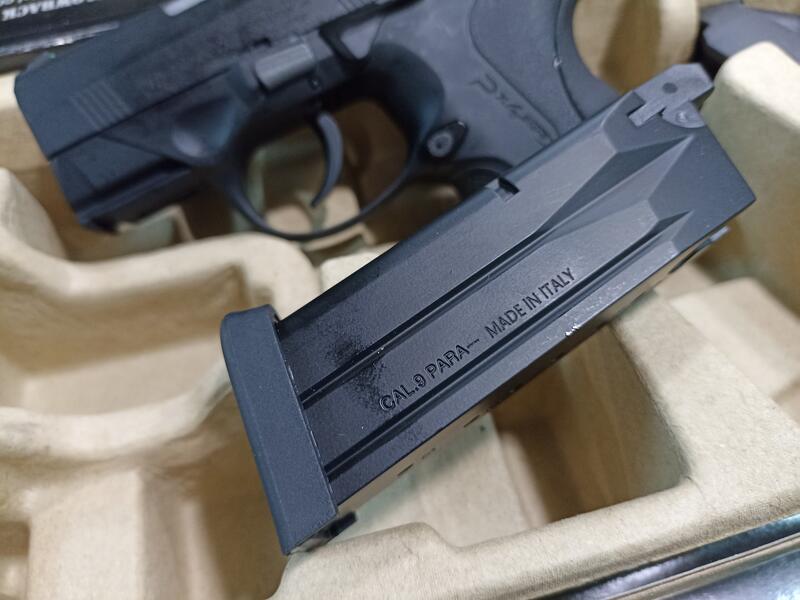 五0兵工 WE PX4 c 鬥牛犬瓦斯手槍短版，代送深刻版 | 露天市集 | 全台最大的網路購物市集