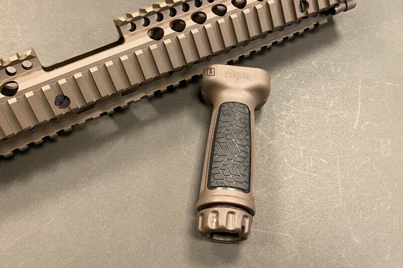 聖堂 CUSTOM 客製化 |Cerakote| DD MK18 RIS2,MFR,FSP 魚骨 軍規陶瓷烤漆 服務 | 露天市集 | 全台最 ...