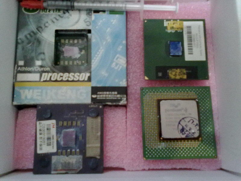 AMD K7 Athlon XP 2000+, 2200+ (0.13製程)Socket A (462) . | 露天市集 | 全台最大的網路購物市集